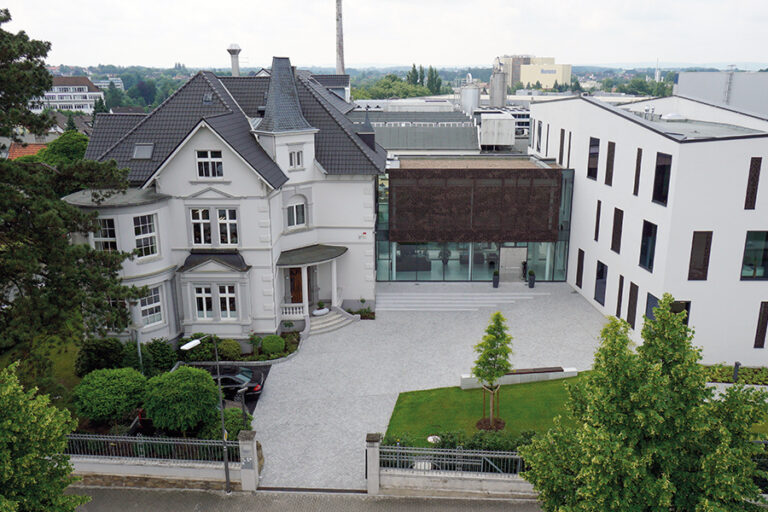 We digitalize factories - FASTEC GmbH - FASTEC